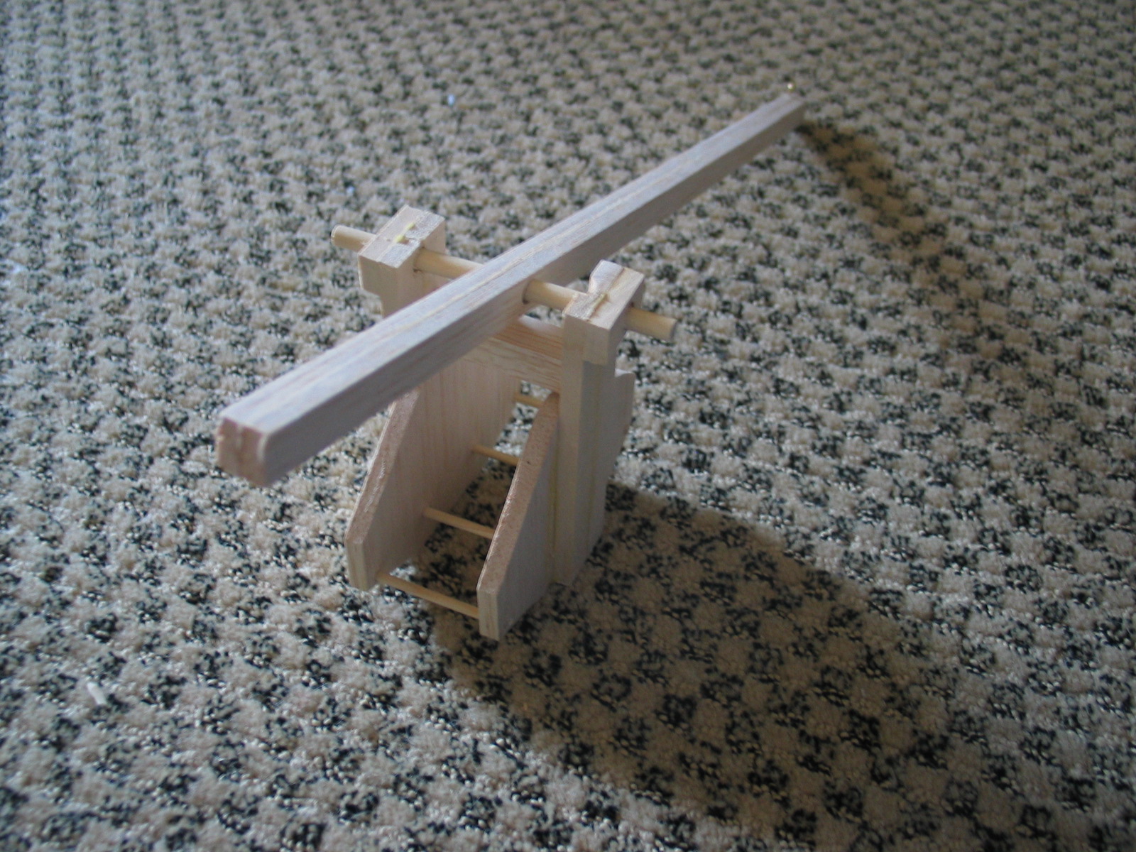 Tabletop Trebuchet – POLYMYTHIC